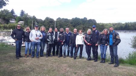 Ami(e)Z, les ami(e)s easy